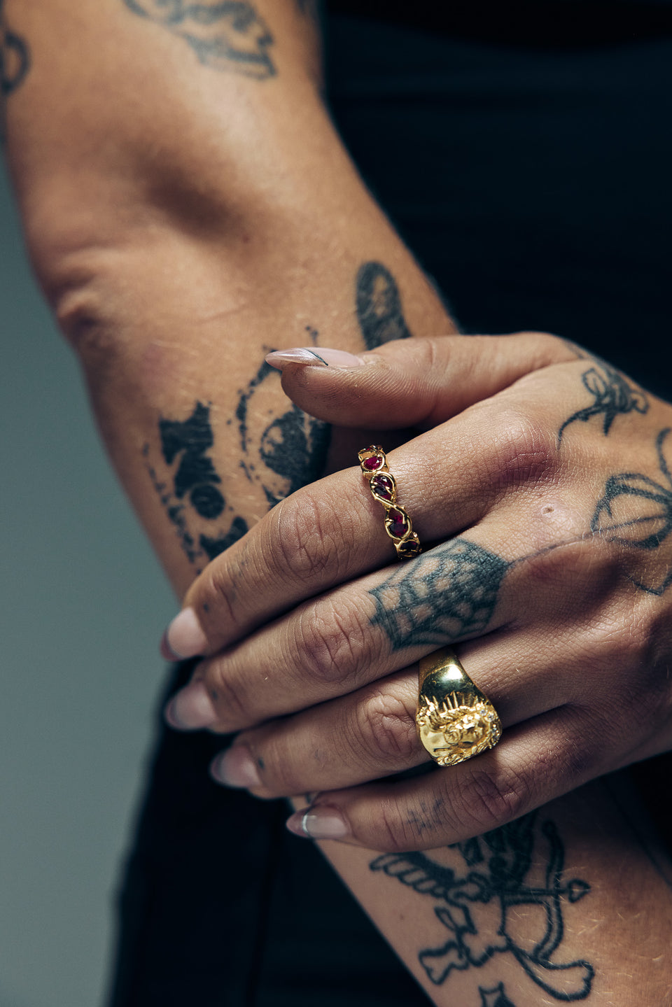 Needles Ring - Crimson | Gold – Lox & Chain